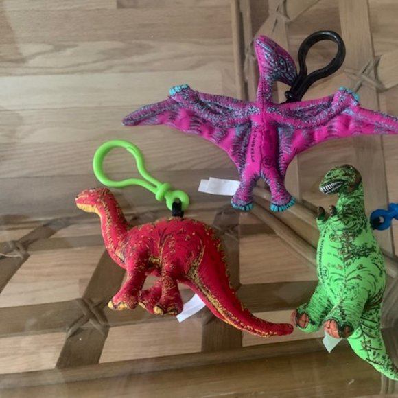 wendys international | Accessories | 20 Red Apatosaurus 4 Trex1 ...